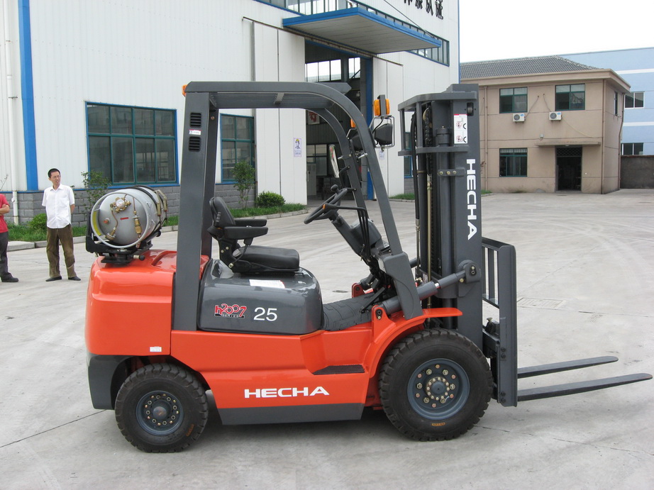 HECHA 2.0 - 3.5 tons Chinese Forklift