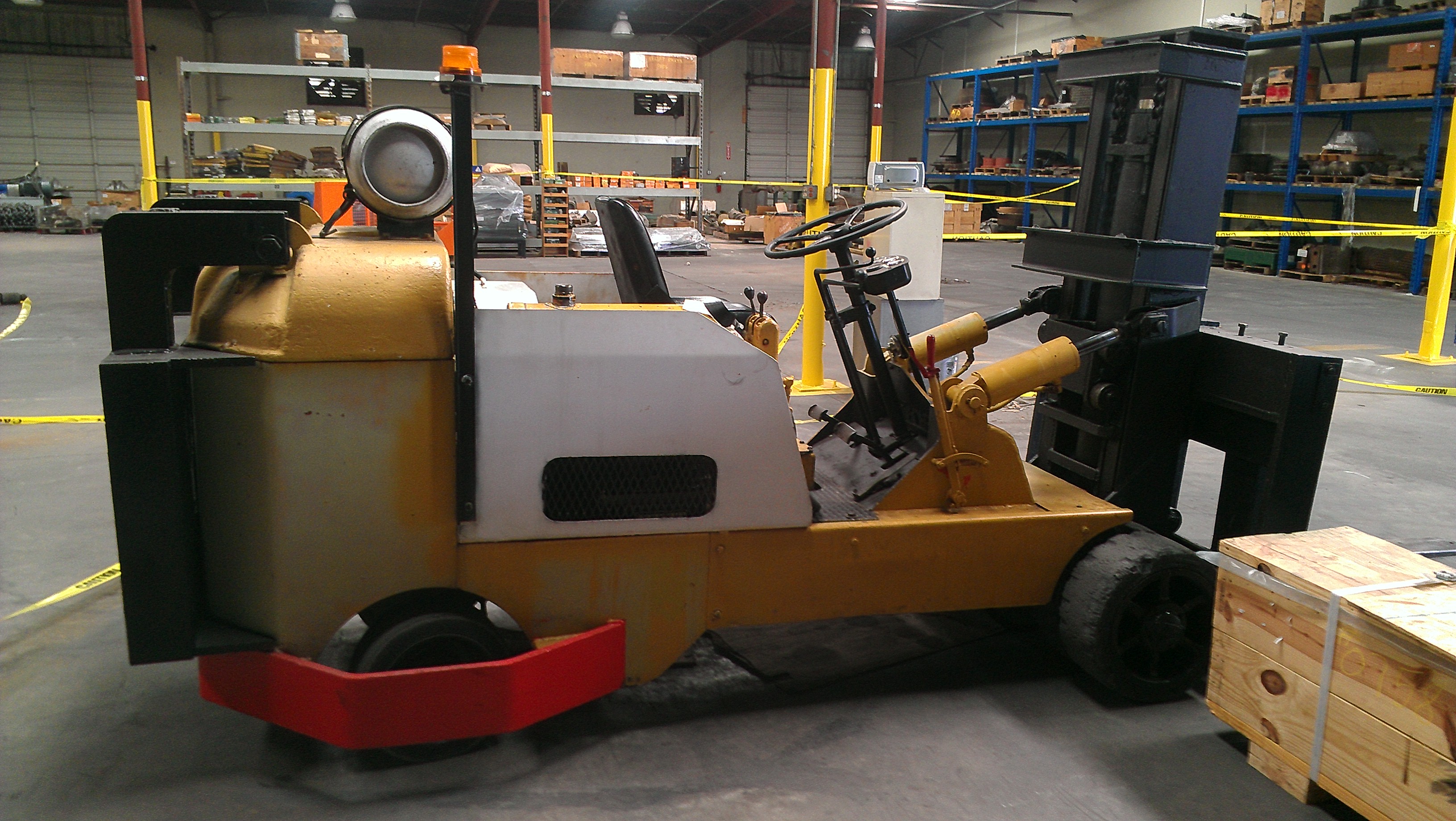 TOWMOTOR forklifts pictures and history