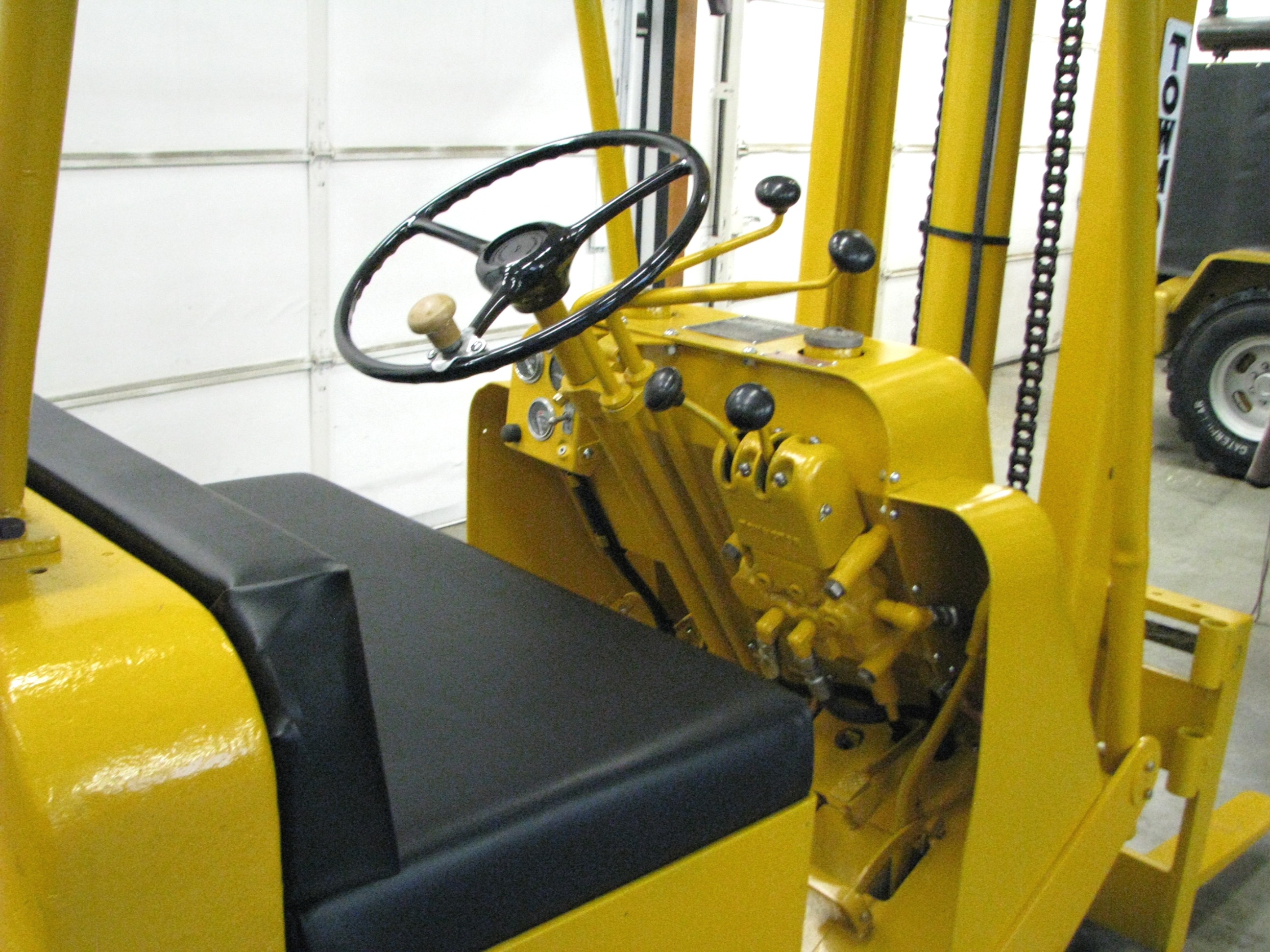 TOWMOTOR forklifts pictures and history