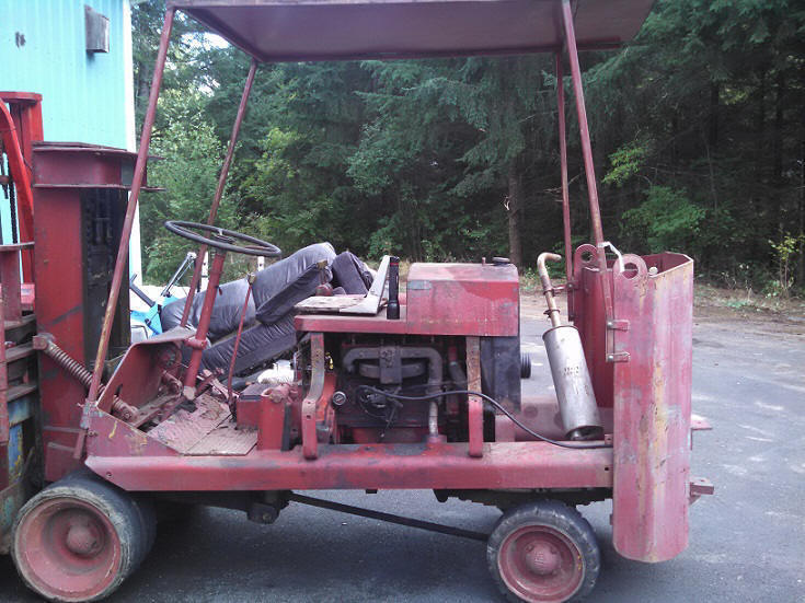 TOWMOTOR forklifts pictures and history