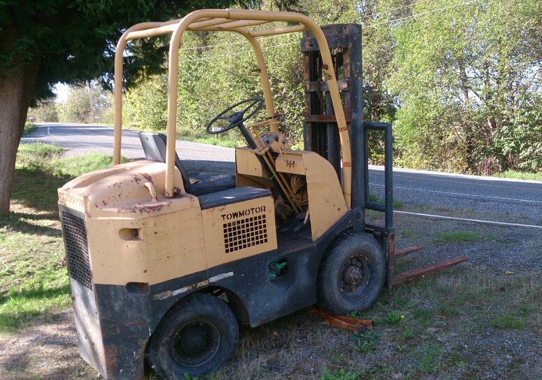 TOWMOTOR forklifts pictures and history