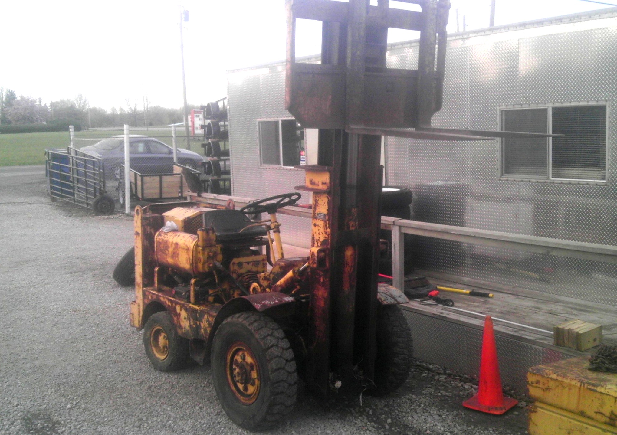 TOWMOTOR forklifts pictures and history